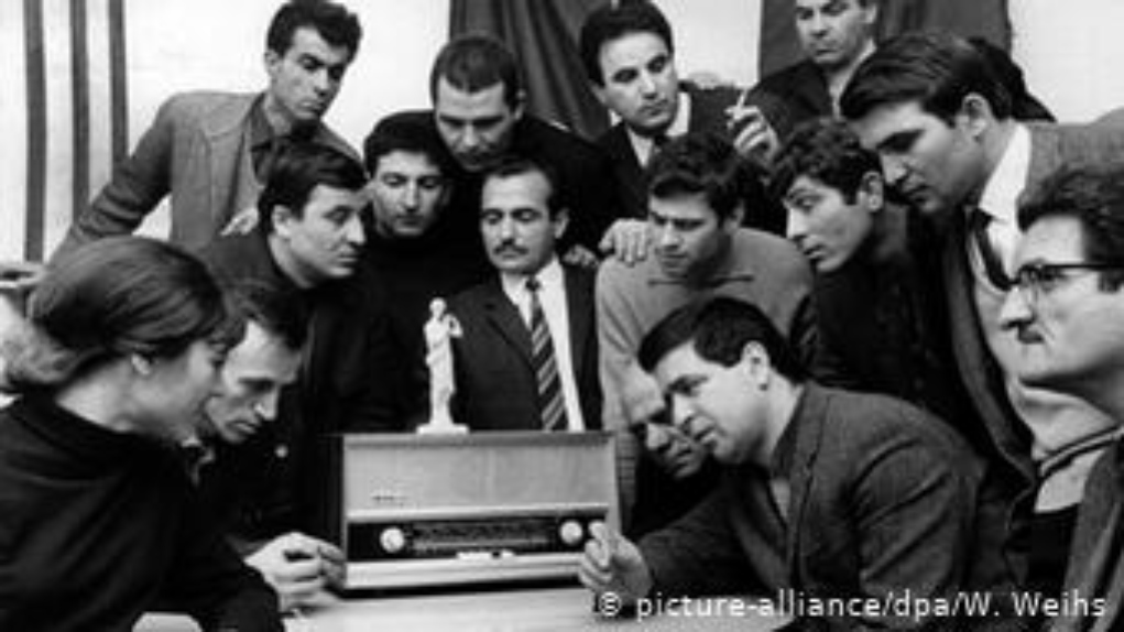 Αφιέρωμα στην «Ελληνική εκπομπή του Μονάχου» από την ομογενειακή ...