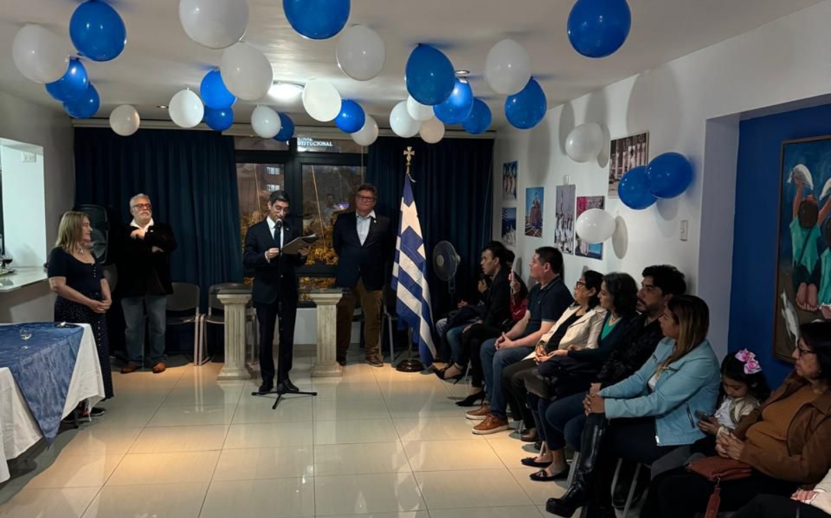 Οι Έλληνες στο μακρινό Περού γιόρτασαν την επέτειο του "ΟΧΙ" - Η ΦΩΝΗ ...