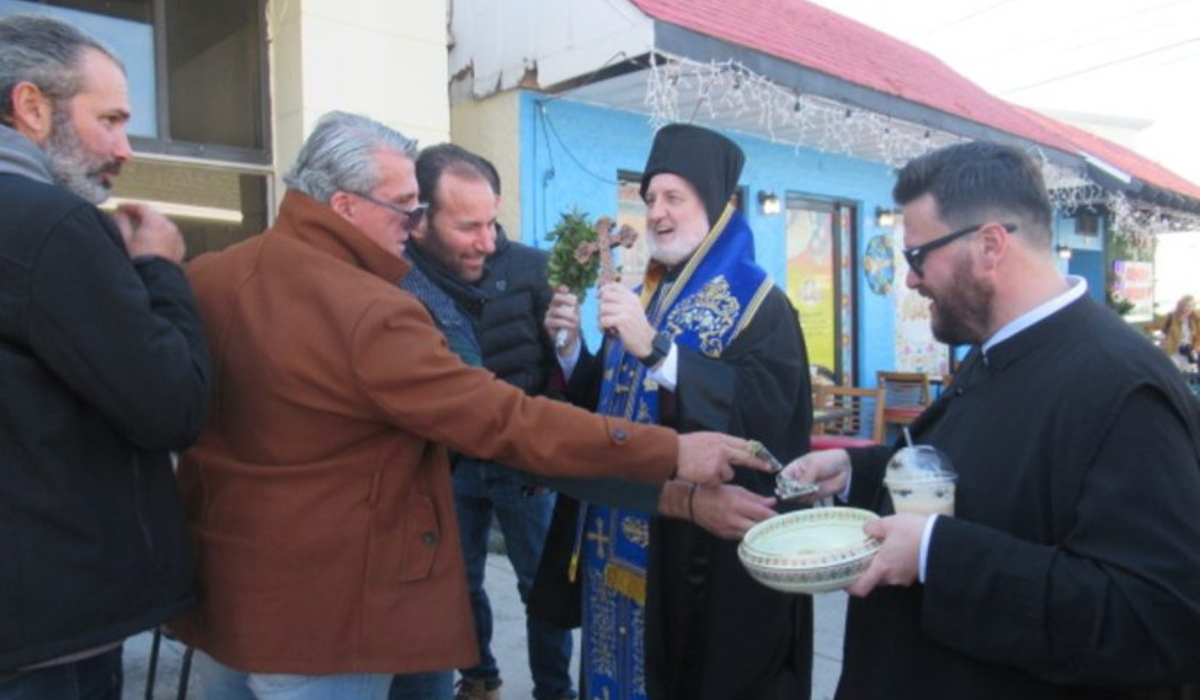 Θεοφάνεια: Ο αγιασμός των υδάτων στο Τάρπον Σπρινγκς της Φλόριδας - Η ...
